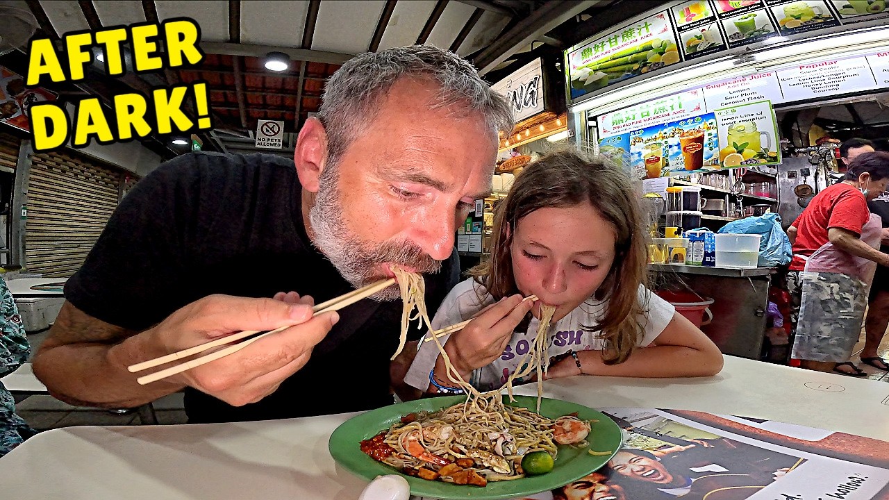 Join our family feast at Chomp Chomp! 🇸🇬