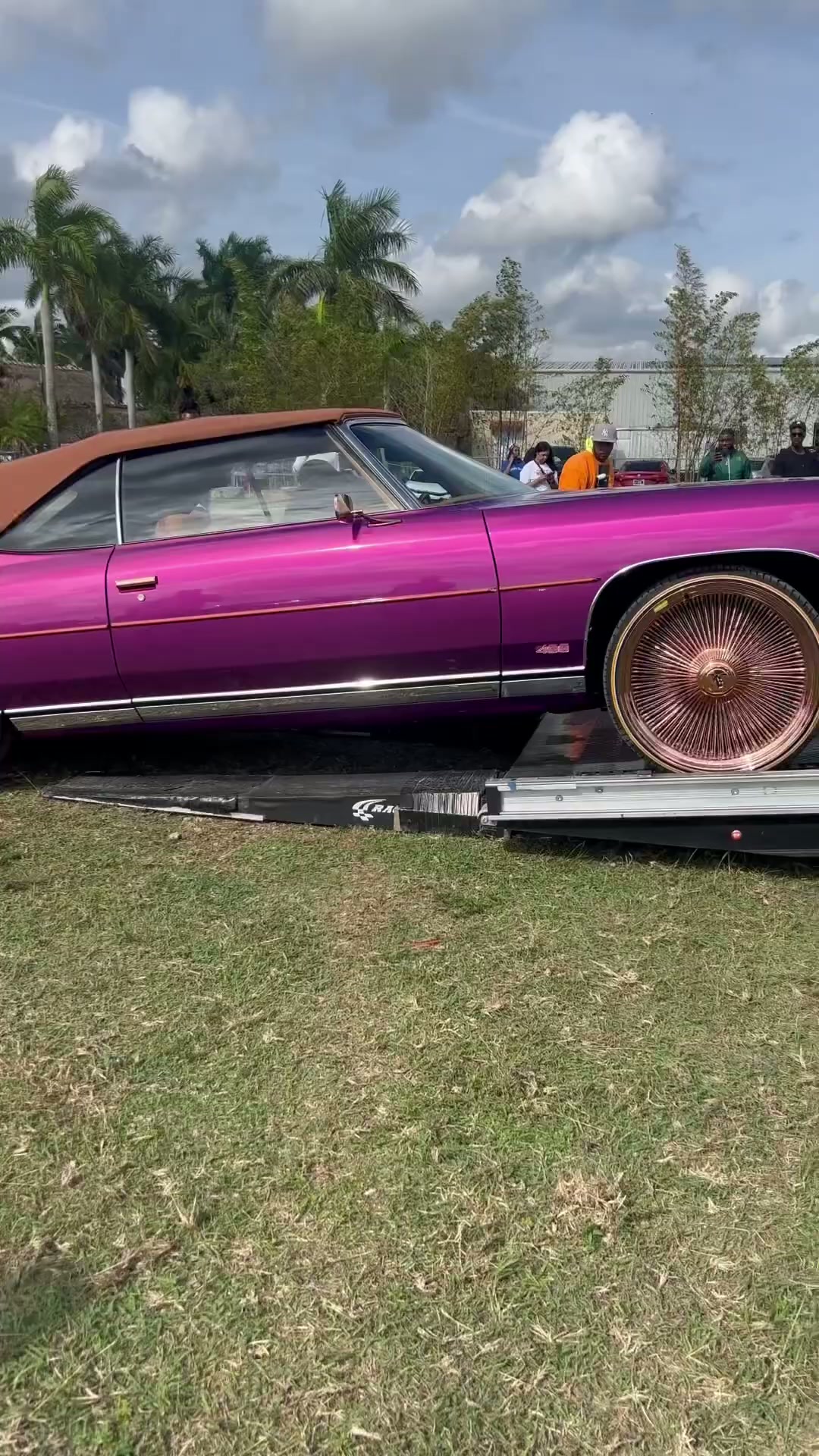 Sim1’s Chevy vert on rosegold 24” Daytons