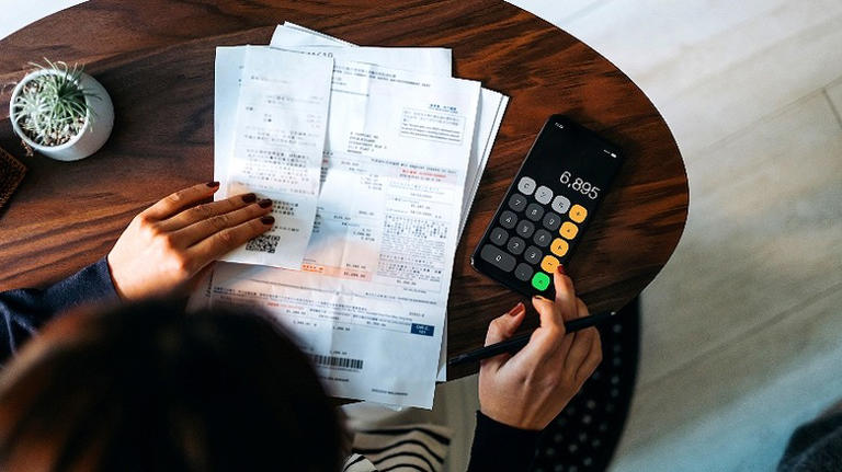 Can you contribute to a Roth IRA after retiring?