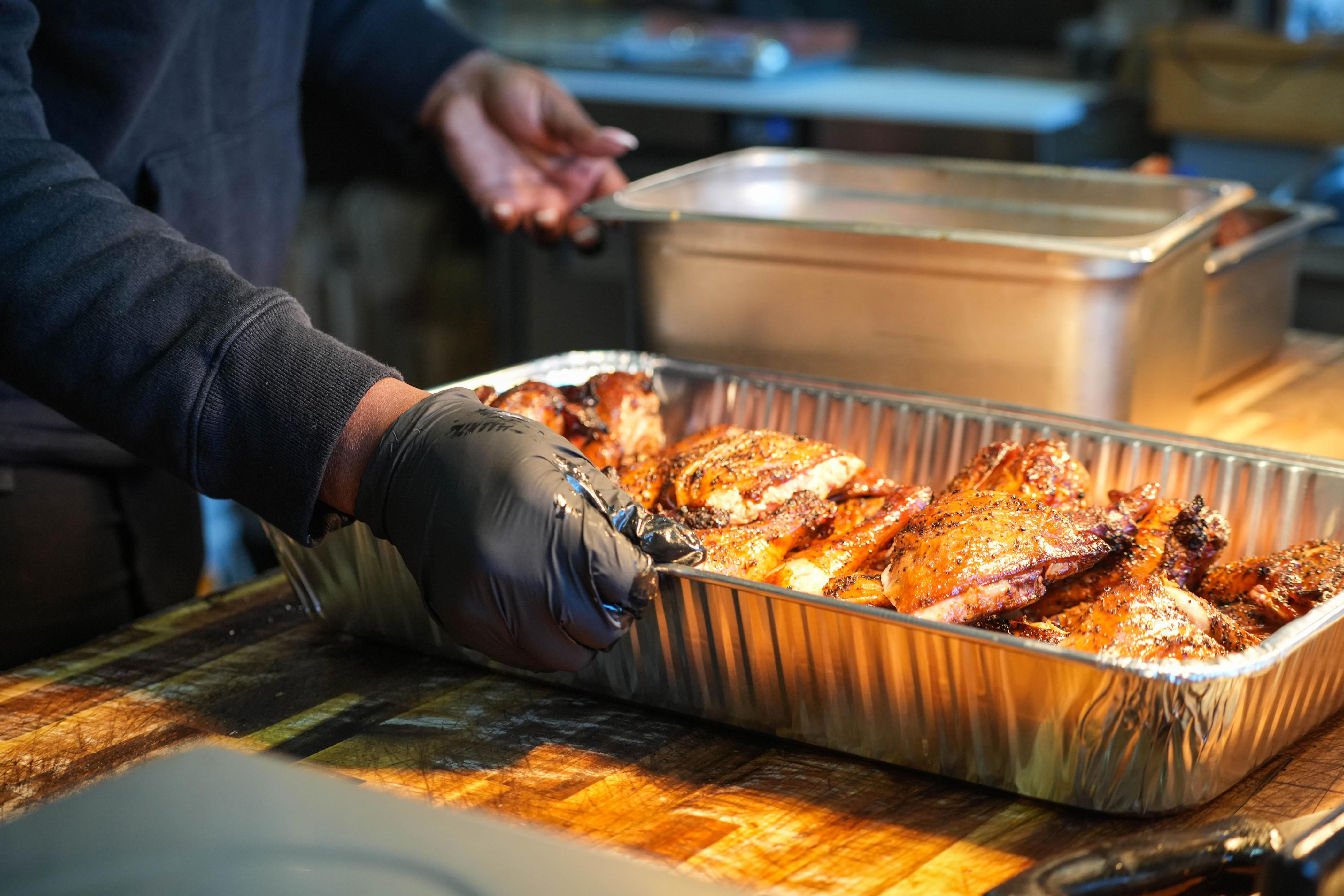 A barbecue joint that helped put Cincy on the map is closing. But ...