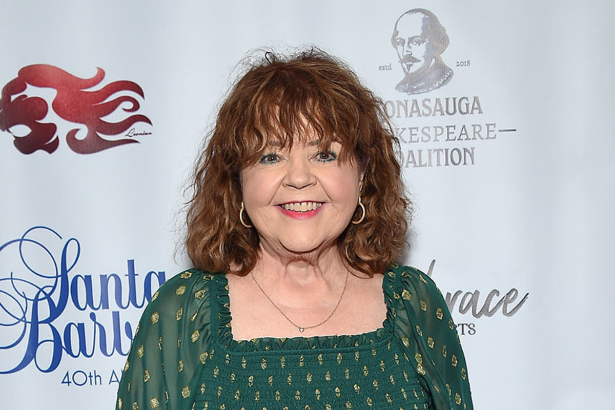 Patrika Darbo on The Bold and the Beautiful's Shirley: "She should come ...