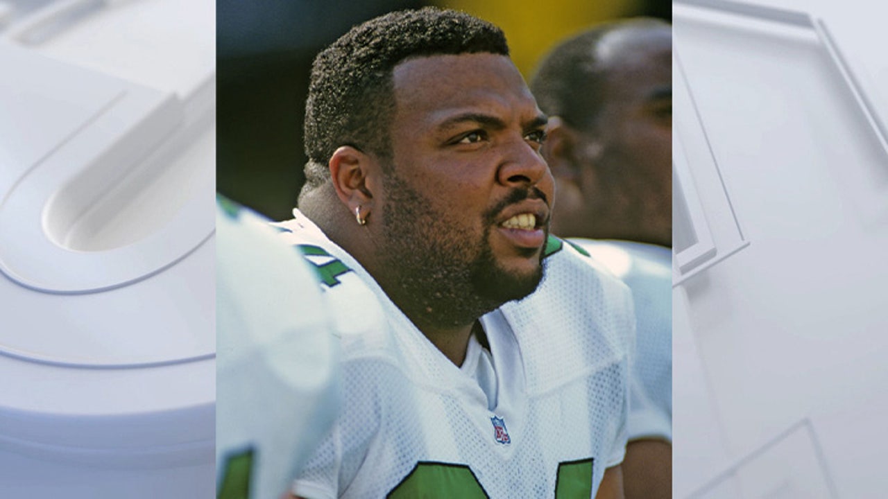 Former NFL defensive lineman stabbed to death in Los Angeles, records show