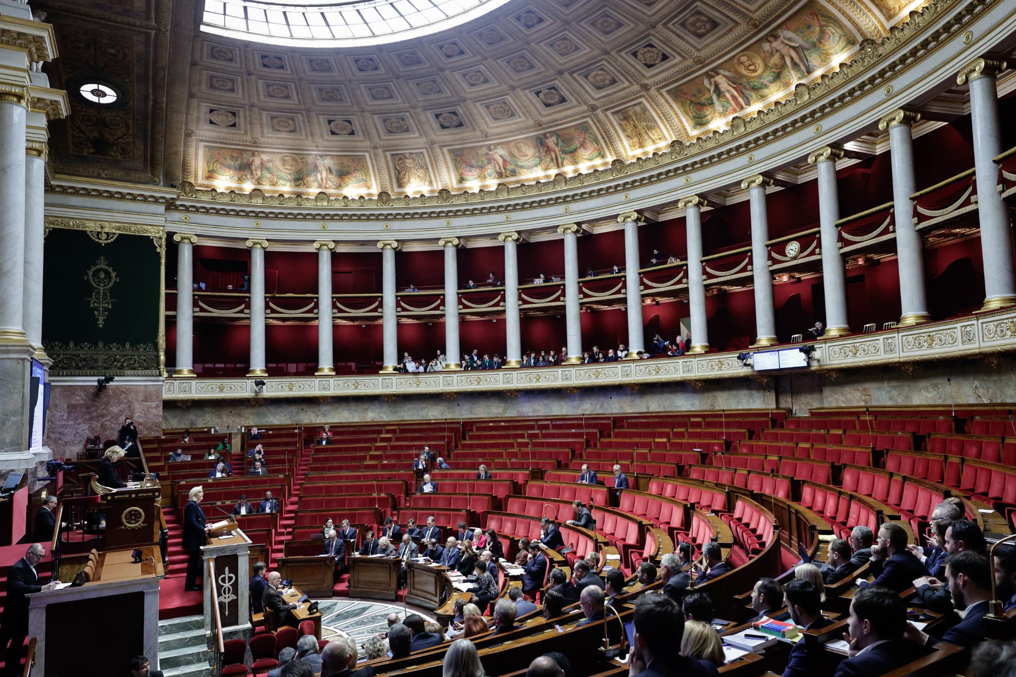 Budget : le RN et LFI déposent deux nouvelles motions de censure après ...