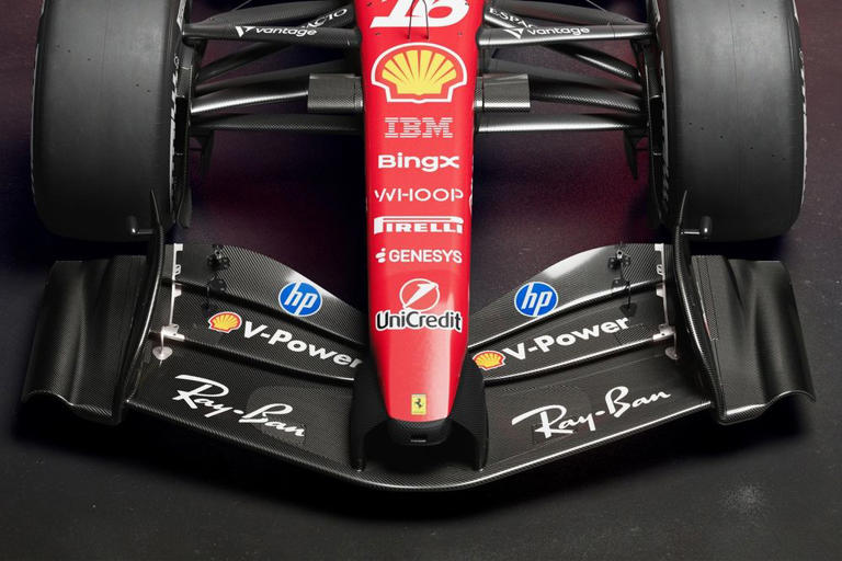 Mercedes W17 - Ferrari SF-26: ideas similares y muchas diferencias para ...