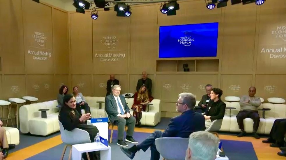 The future of the fourth estate: How AI and social media are reshaping ...