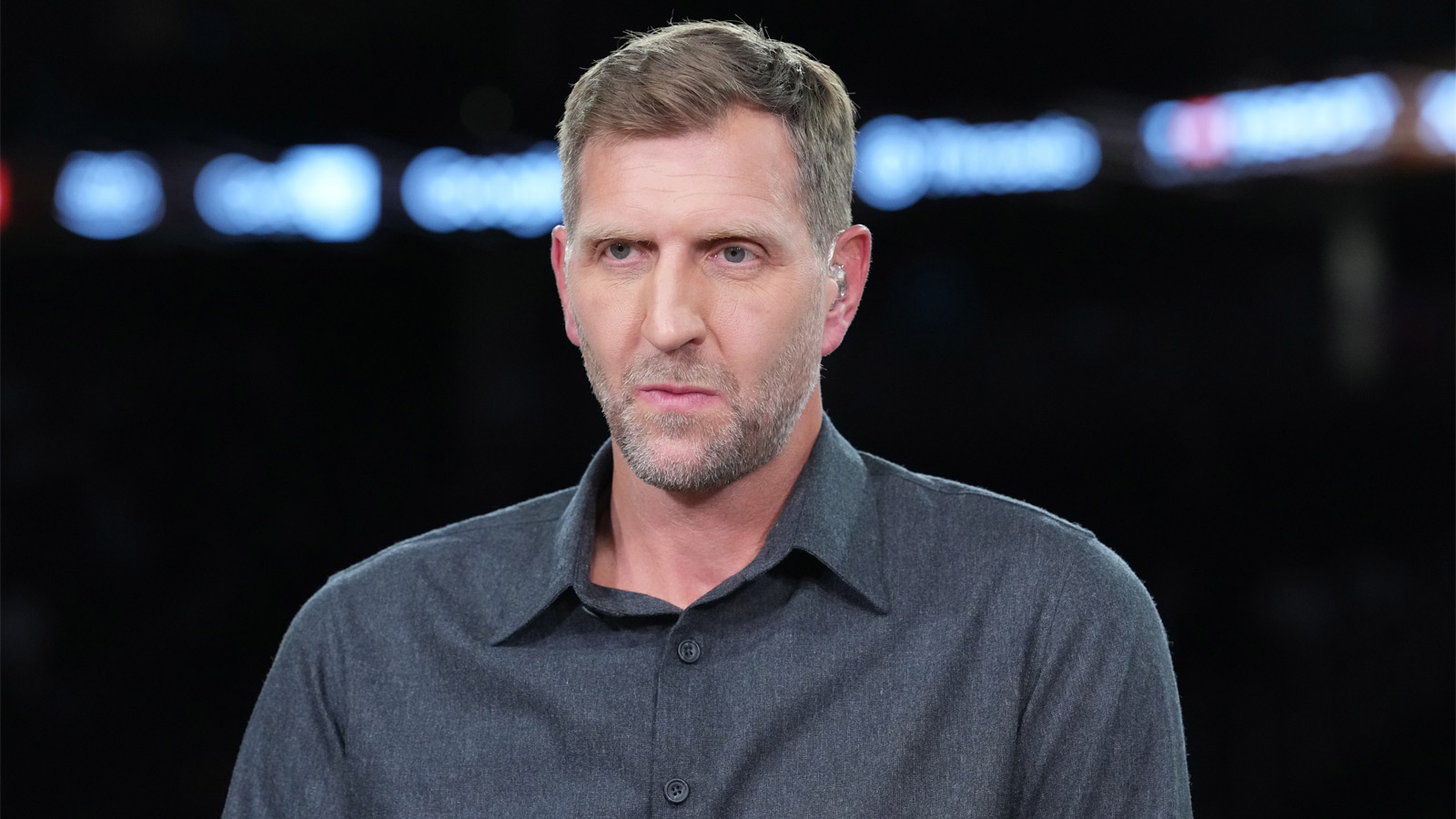 Mavericks’ Dirk Nowitzki hilariously mic drops on Kobe Bryant on 20th ...