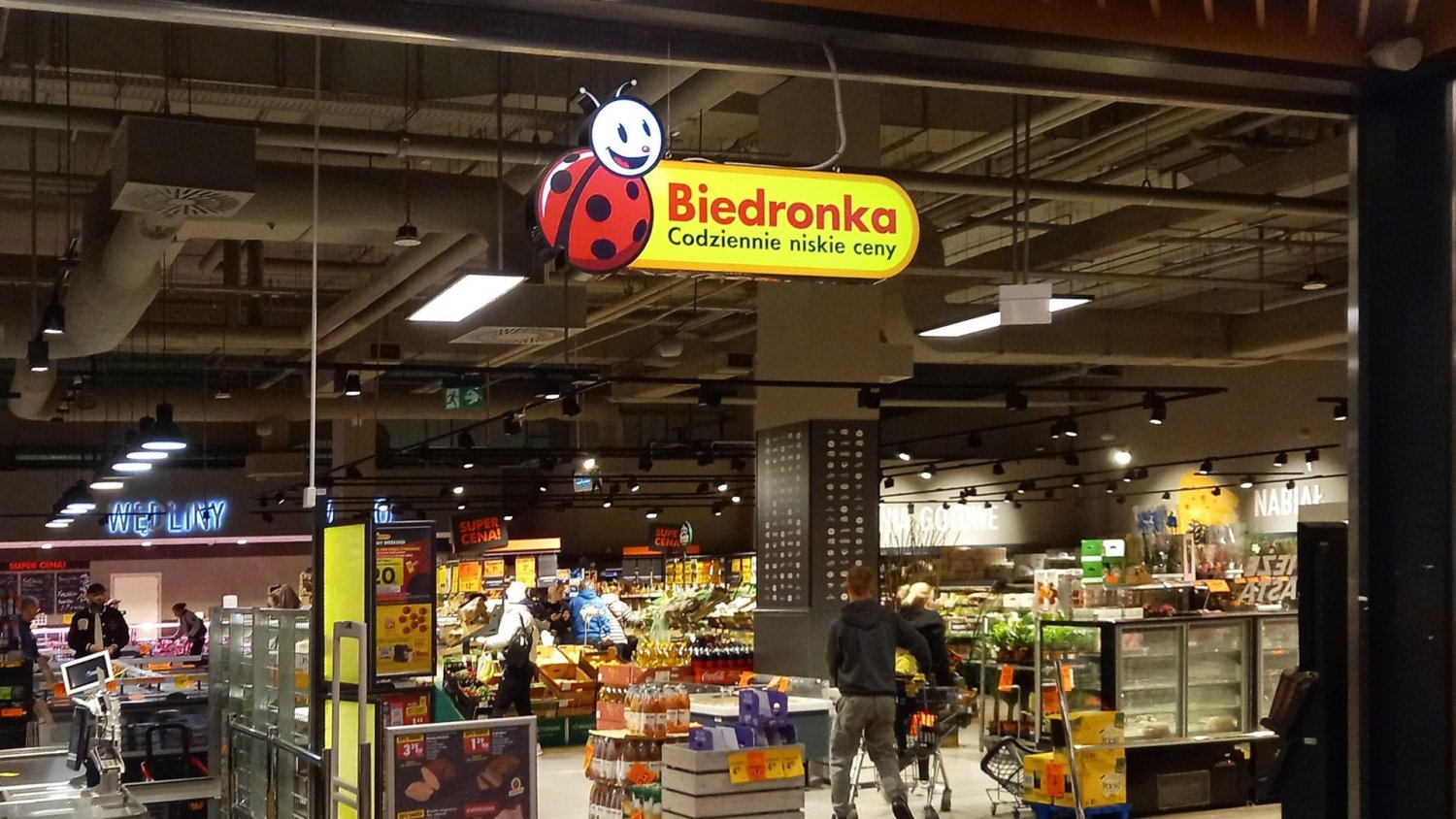 Biedronka zaszalała z promocją na masło. Jak za 3 kajzerki lepszej jakości?