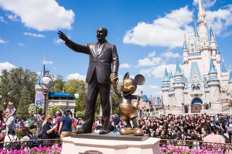 Disney's hidden side: 5 secret experiences inside Magic Kingdom
