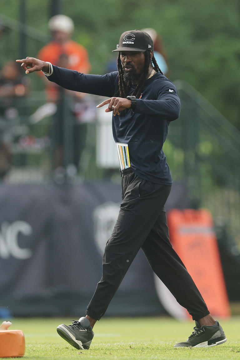 2026 Bears Assistant Coach Tracker: Al Haris has a third interview ...