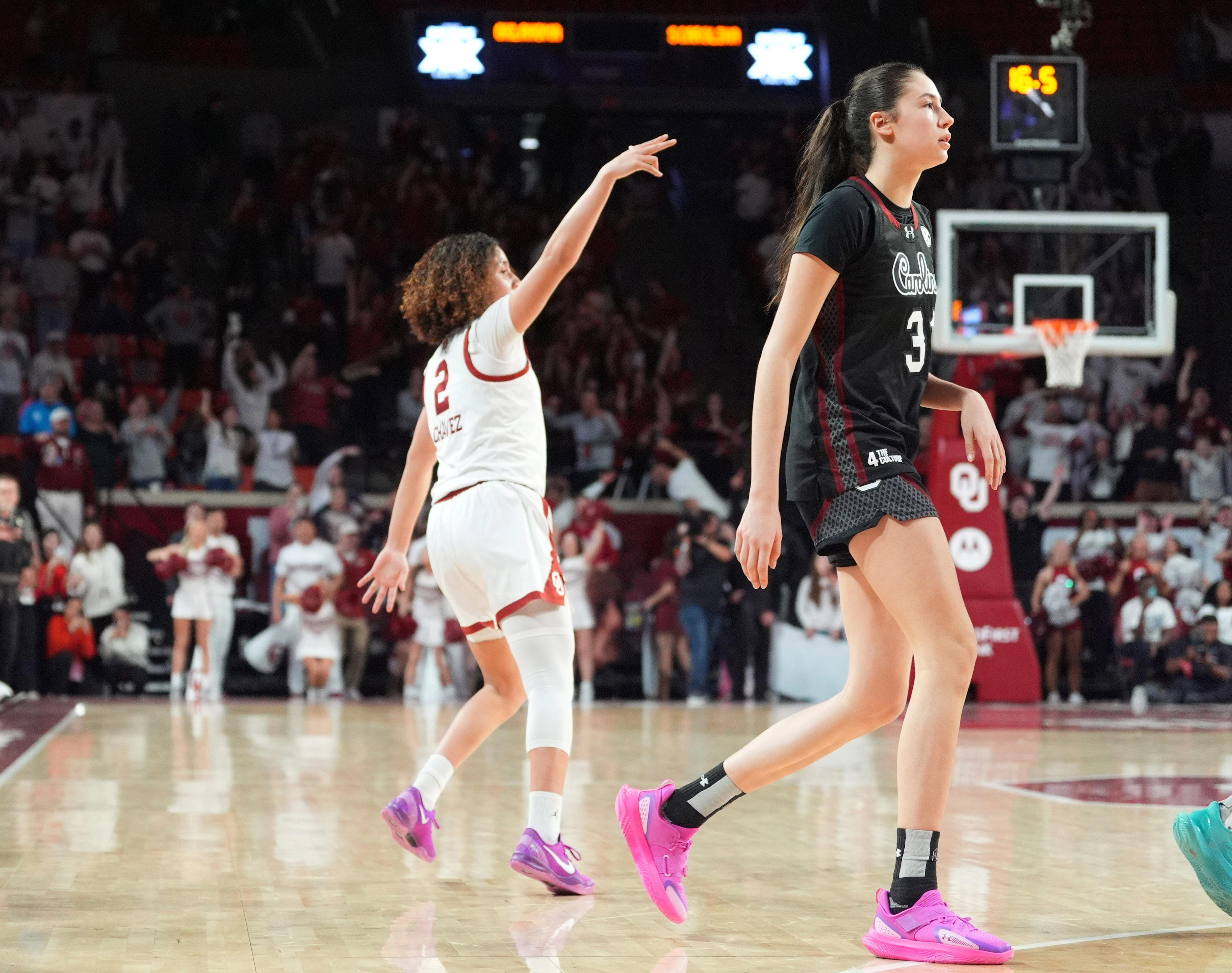 Freshman Aaliyah Chavez leads Oklahoma past No. 2 South Carolina