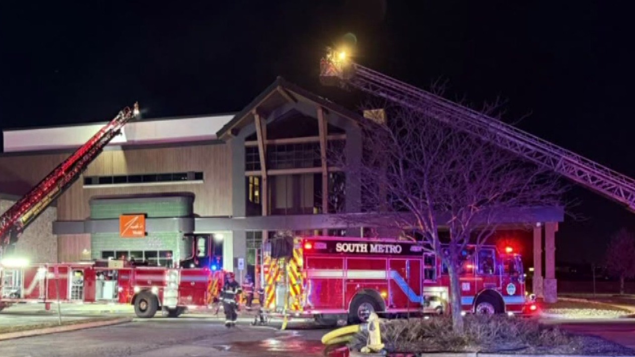 Fire crews put out fire at restaurant near Park Meadows Mall