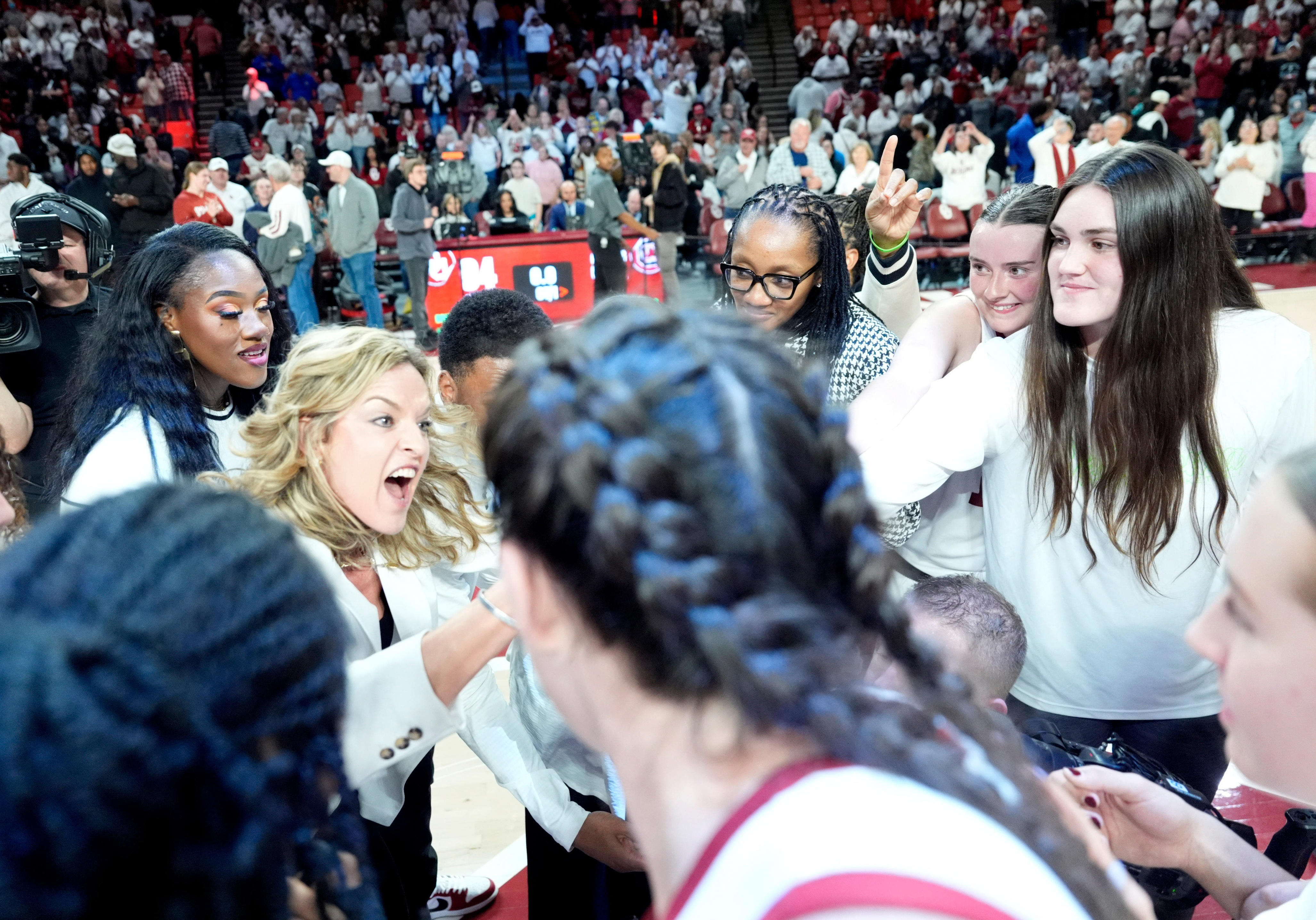 Oklahoma Sooners climb in latest USA TODAY Sports Coaches Poll
