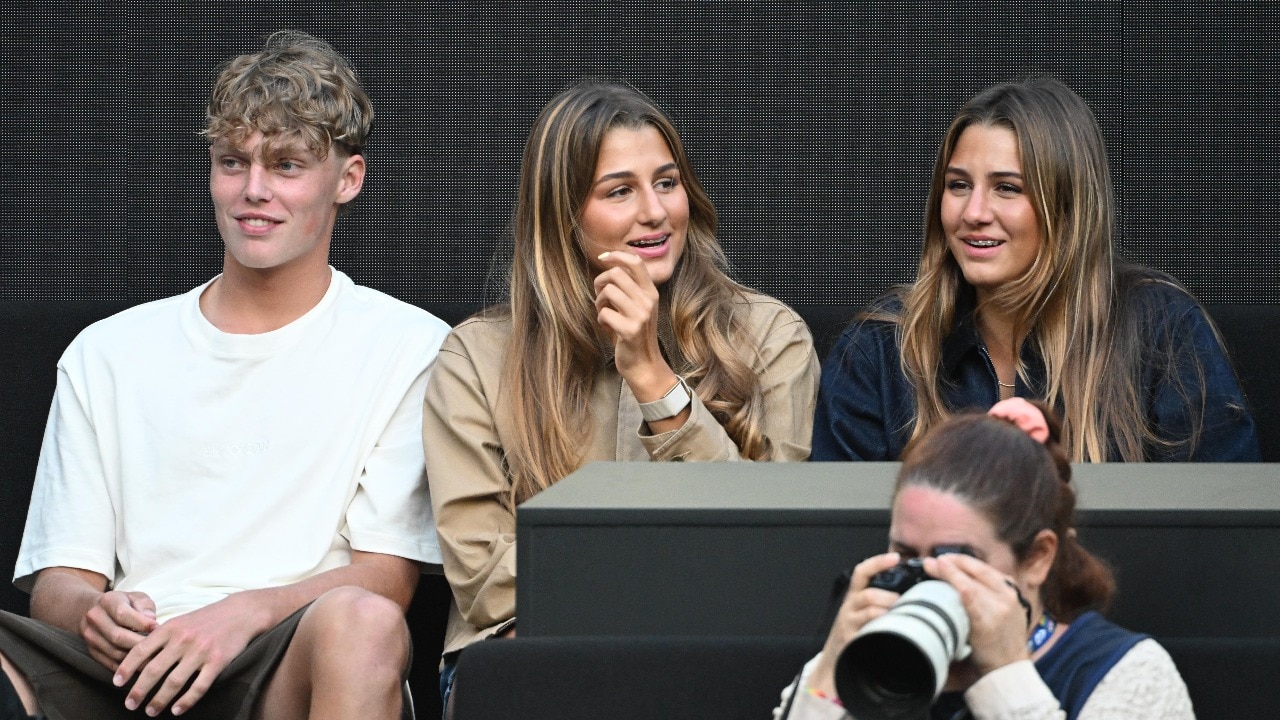 Cruz Hewitt's son chills with Federer twins at Australian Open