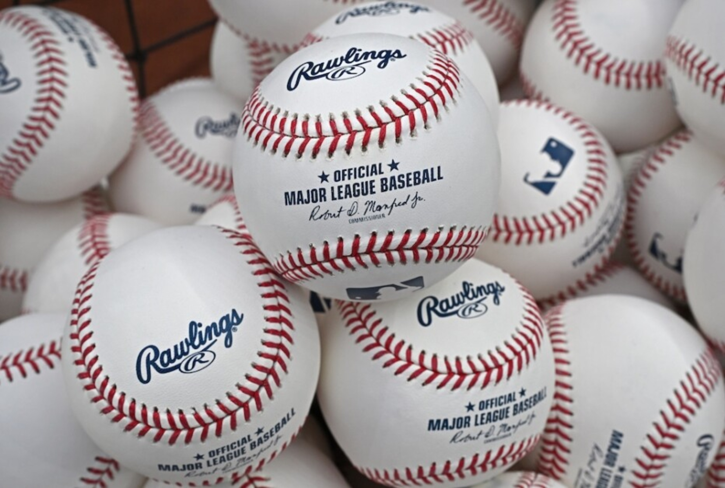 Team owners will 'push' for salary cap after Dodgers' signing of Kyle ...