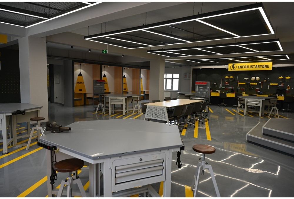 Kastamonu Üniversitesi Millî Teknoloji Atölyesi faaliyetlerine başladı