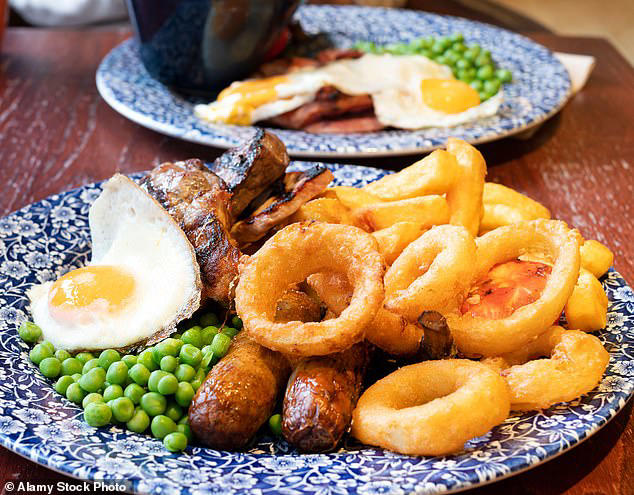 Wetherspoon boss Sir Tim Martin reveals why he took mixed grill off the ...