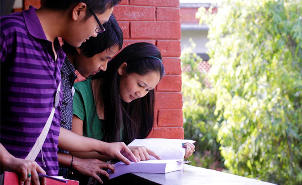 Delhi University updates physics curriculum, sparks faculty backlash ...