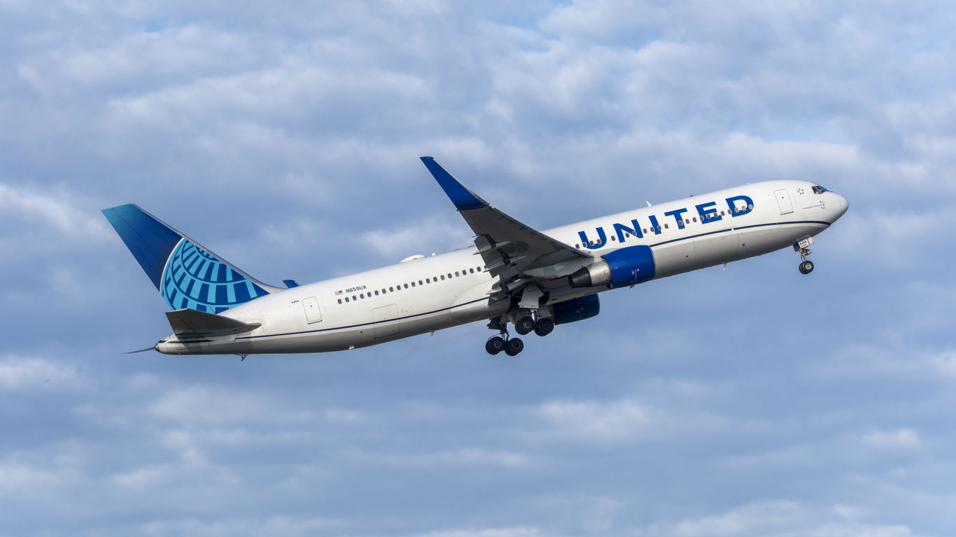United Airlines teases changes to loyalty program