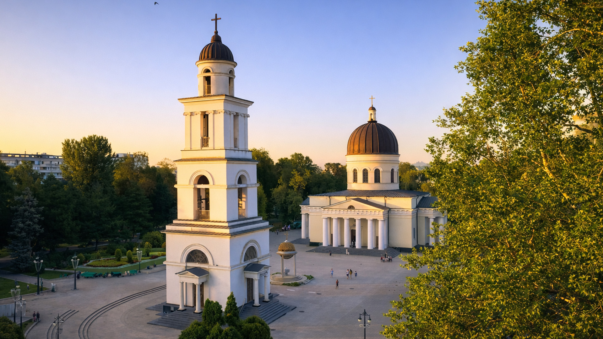 What makes this cathedral different from others?