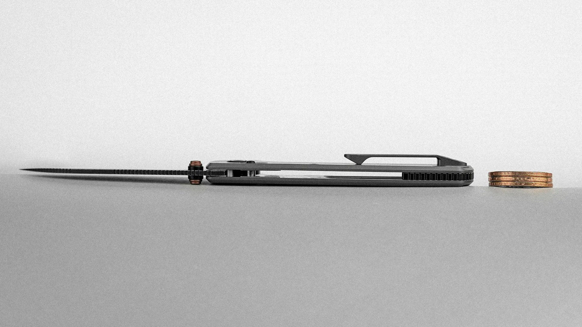 Vosteed morphs its flagship EDC knife into an ultralight, ultra-slim ...
