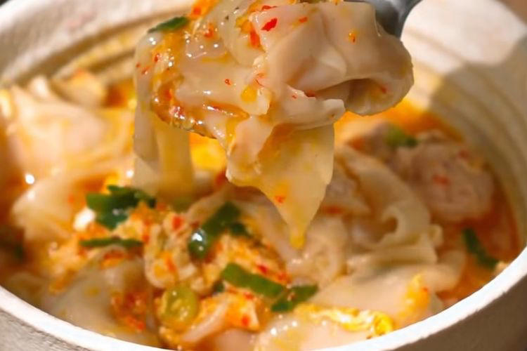 Resep dimsum kuah seblak pedas gurih, comfort food hangat di cuaca mendung