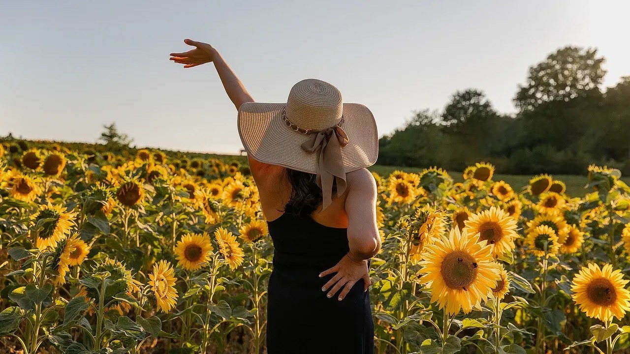 Why you'd go broke chasing flattering clothes that never feel like you