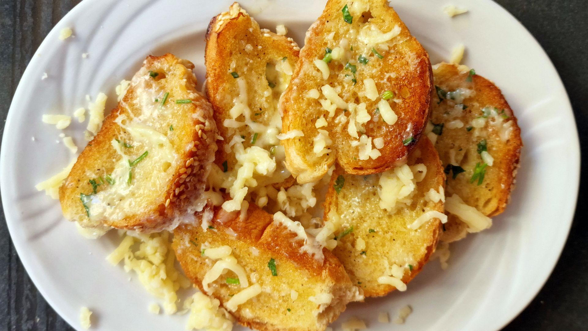 10 dishes that taste terrible with cheese & 10 that need way more of it