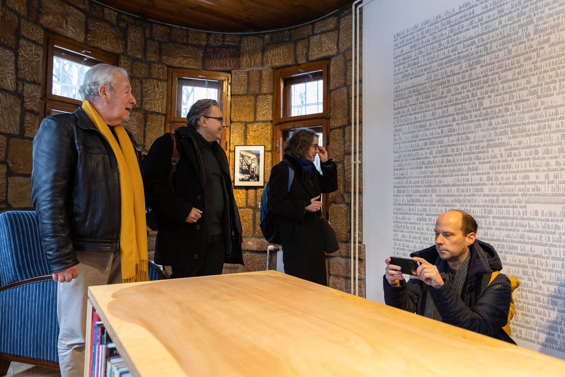 Megmentették az irodalomnak Esterházy Péter otthonát