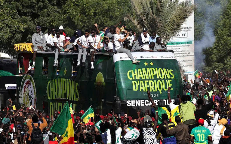 Quốc Việt ghi bàn, phản ứng của Lý Đức và Hiểu Minh gây chú ý