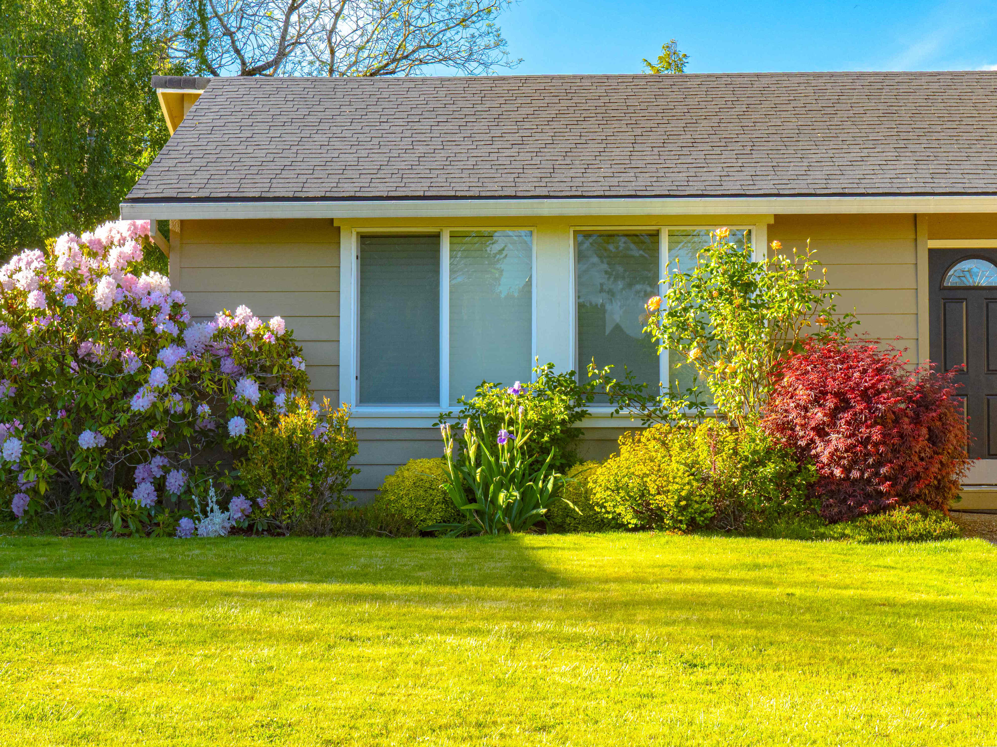 6 front yard trends for 2026 that have us dreaming of spring