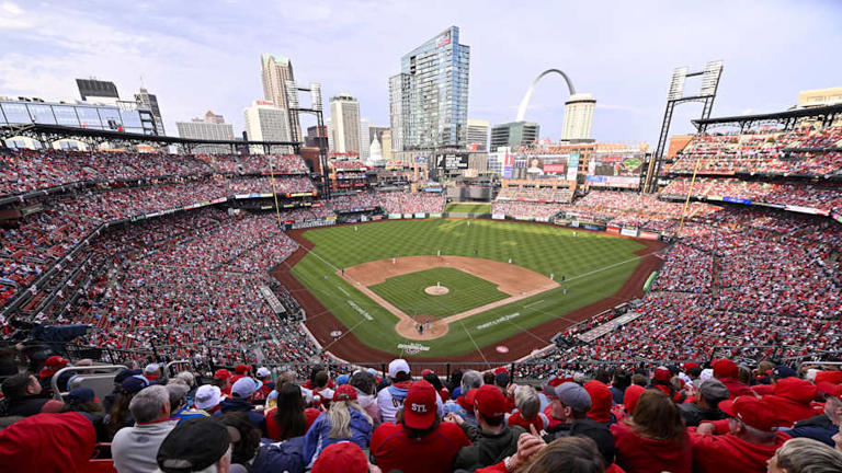 Slow market gives Cardinals chance to bring St. Louis native home