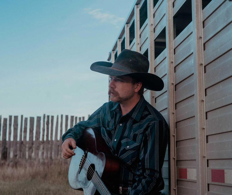 Fort Worth Stock Show & Rodeo rides on through weekend winter storm