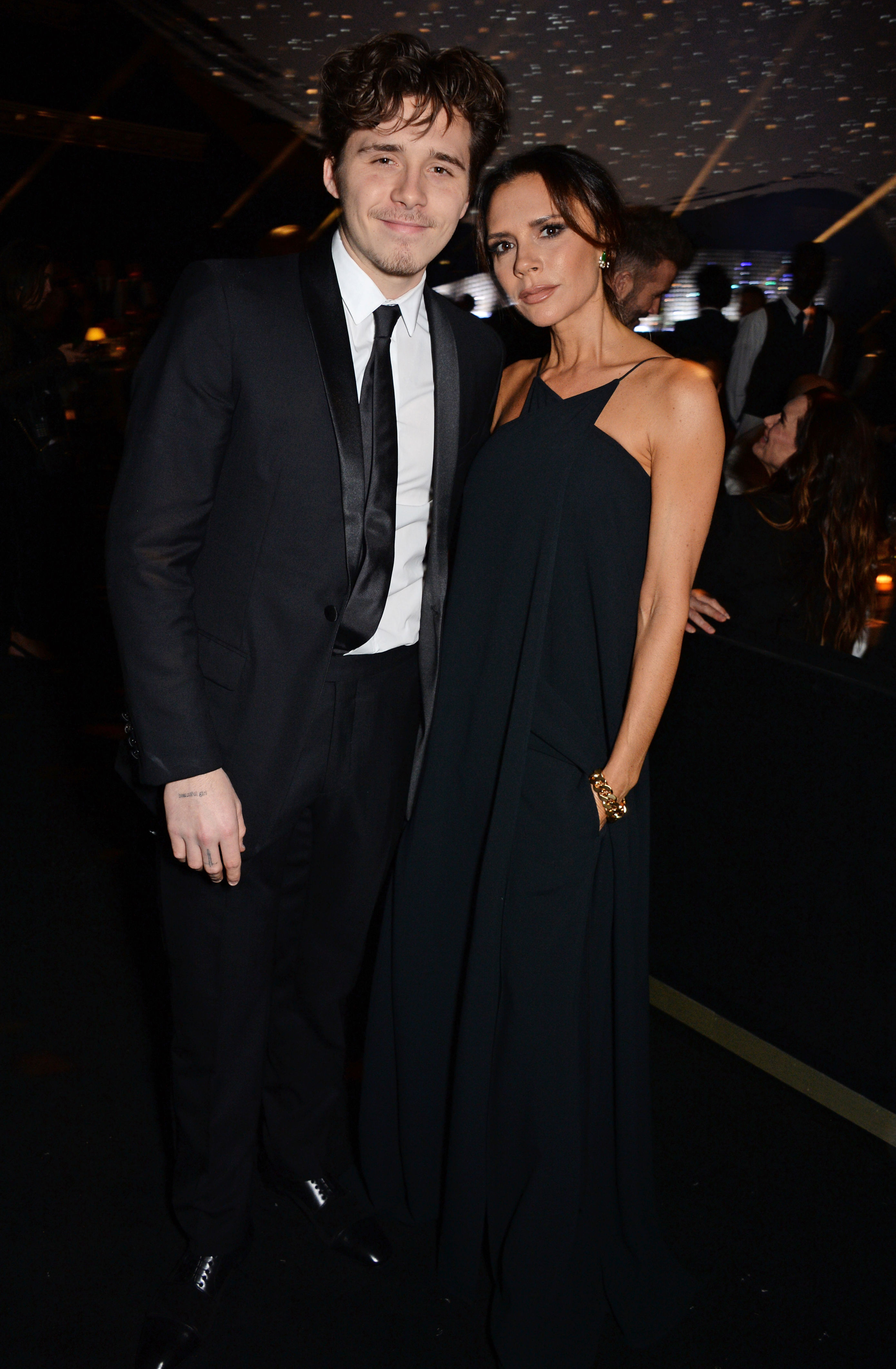 Nicola Peltz ignores Victoria Beckham in resurfaced Paris Fashion Week ...