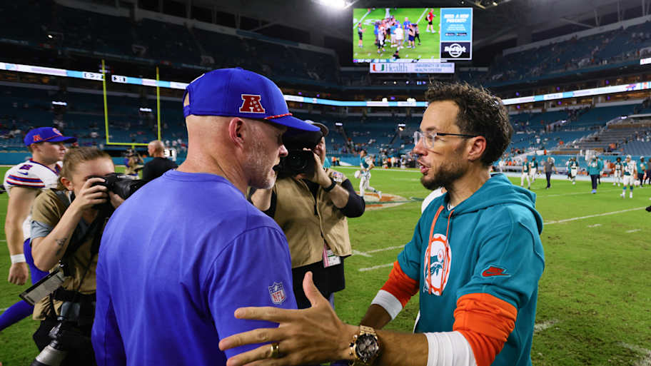 New Chargers OC Mike McDaniel to interview with Bills for head coaching job