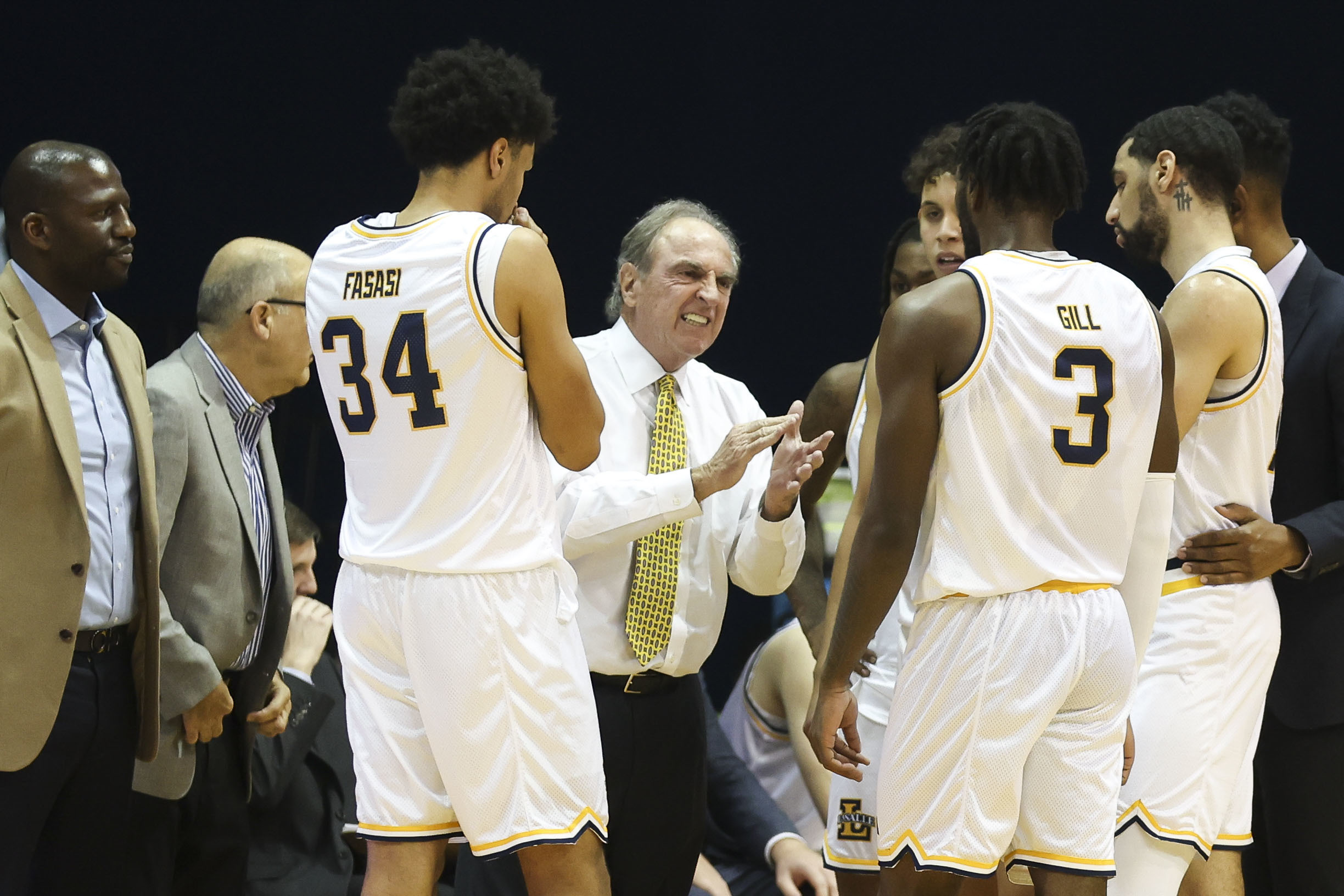 Amid college basketball’s gambling scandal, concerns that mid-major ...