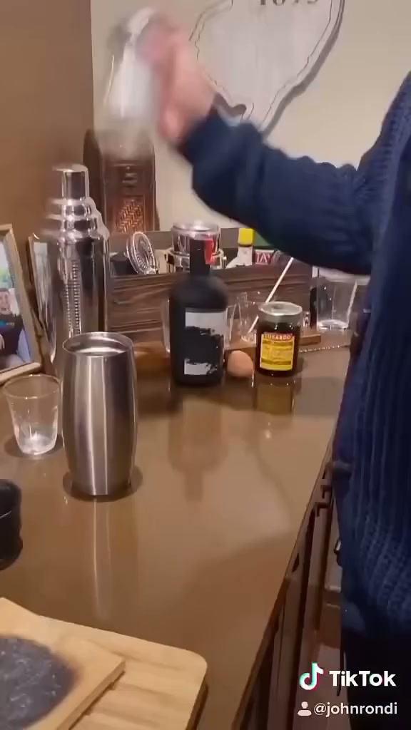 What kind of drink can you make with an egg?🍸