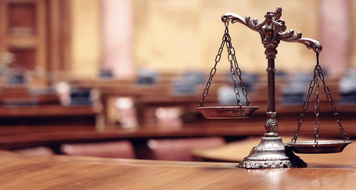 Flashé à 160 km/h dans une DS, un avocat cumule 109 infractions ...