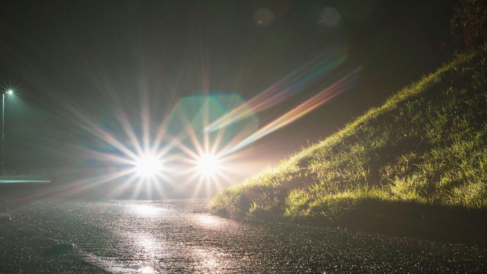 How to fight back against bright headlights