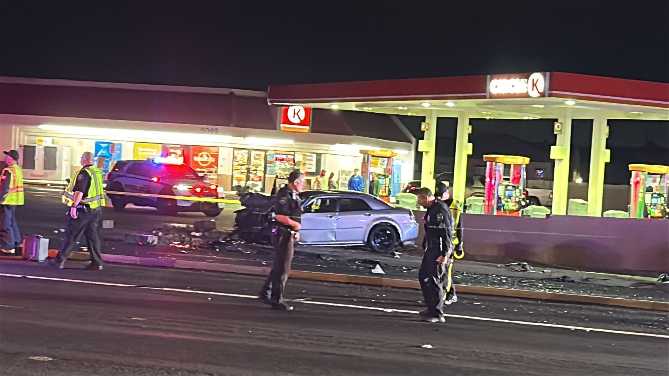 Man dead, another hurt after head-on crash in Glendale