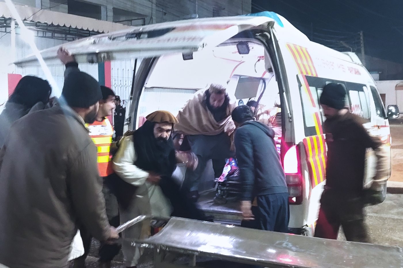 A suicide bomber strikes a wedding in northwestern Pakistan and kills 7 ...