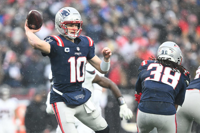 Drake Maye named PFWA's most improved player of the year