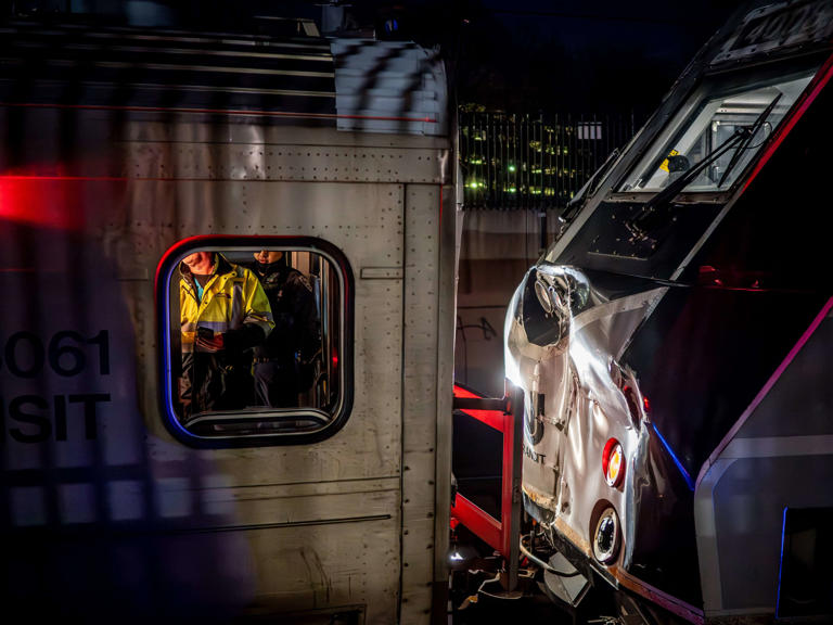 NJ Transit derailment traced to blind‑curve collision, officials say