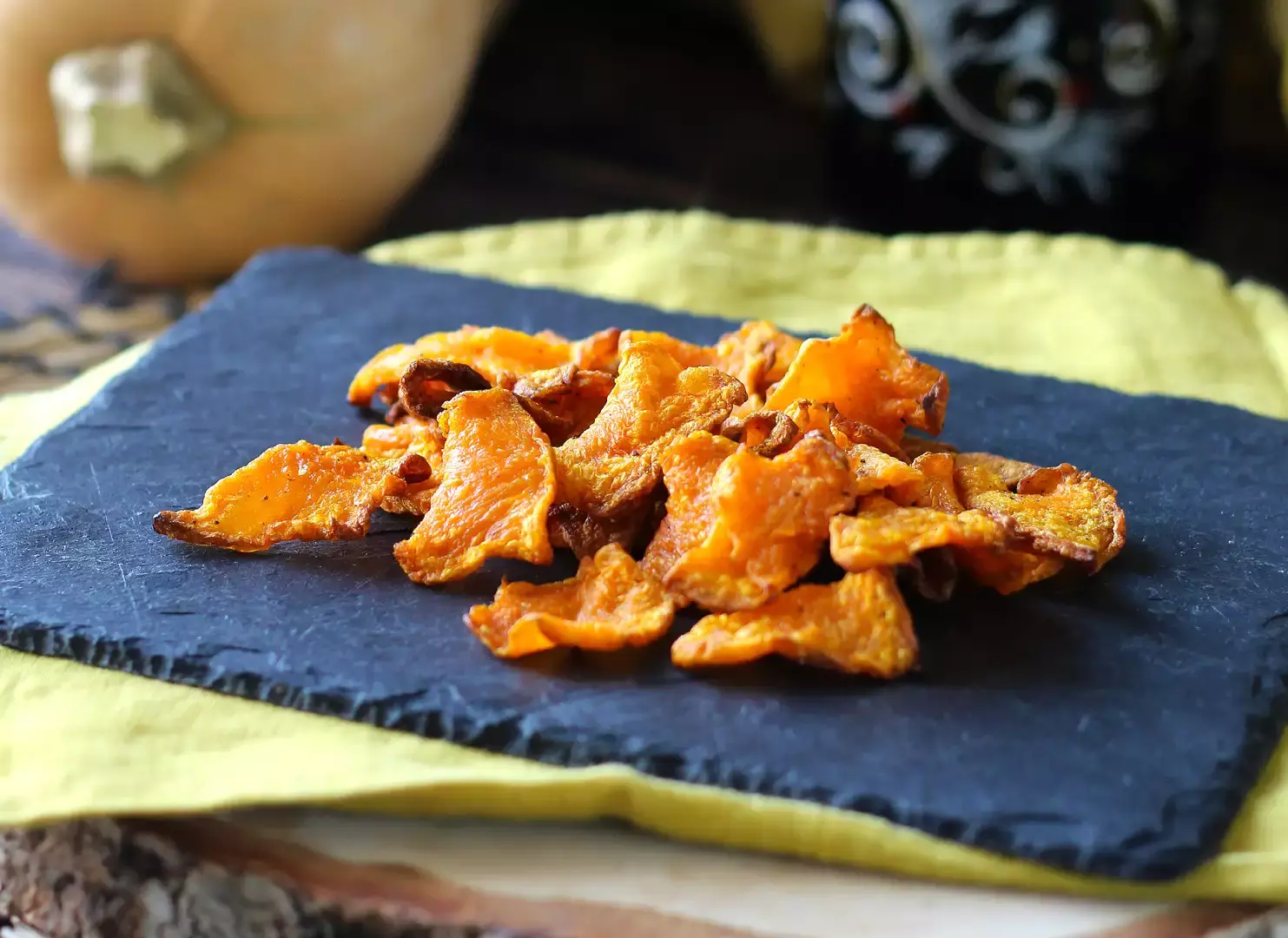 Chips de abóbora na air fryer, leves e saborosos