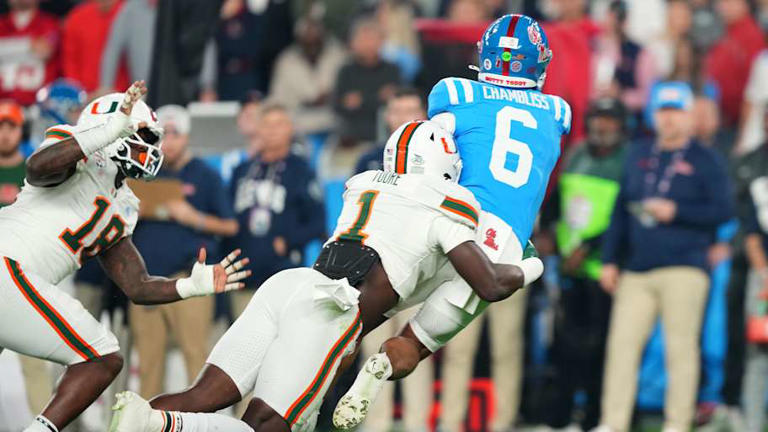 Star Miami linebacker returning for his 8th season of college football