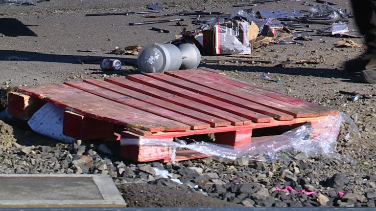 Crews respond to train, forklift crash in Southeast Portland