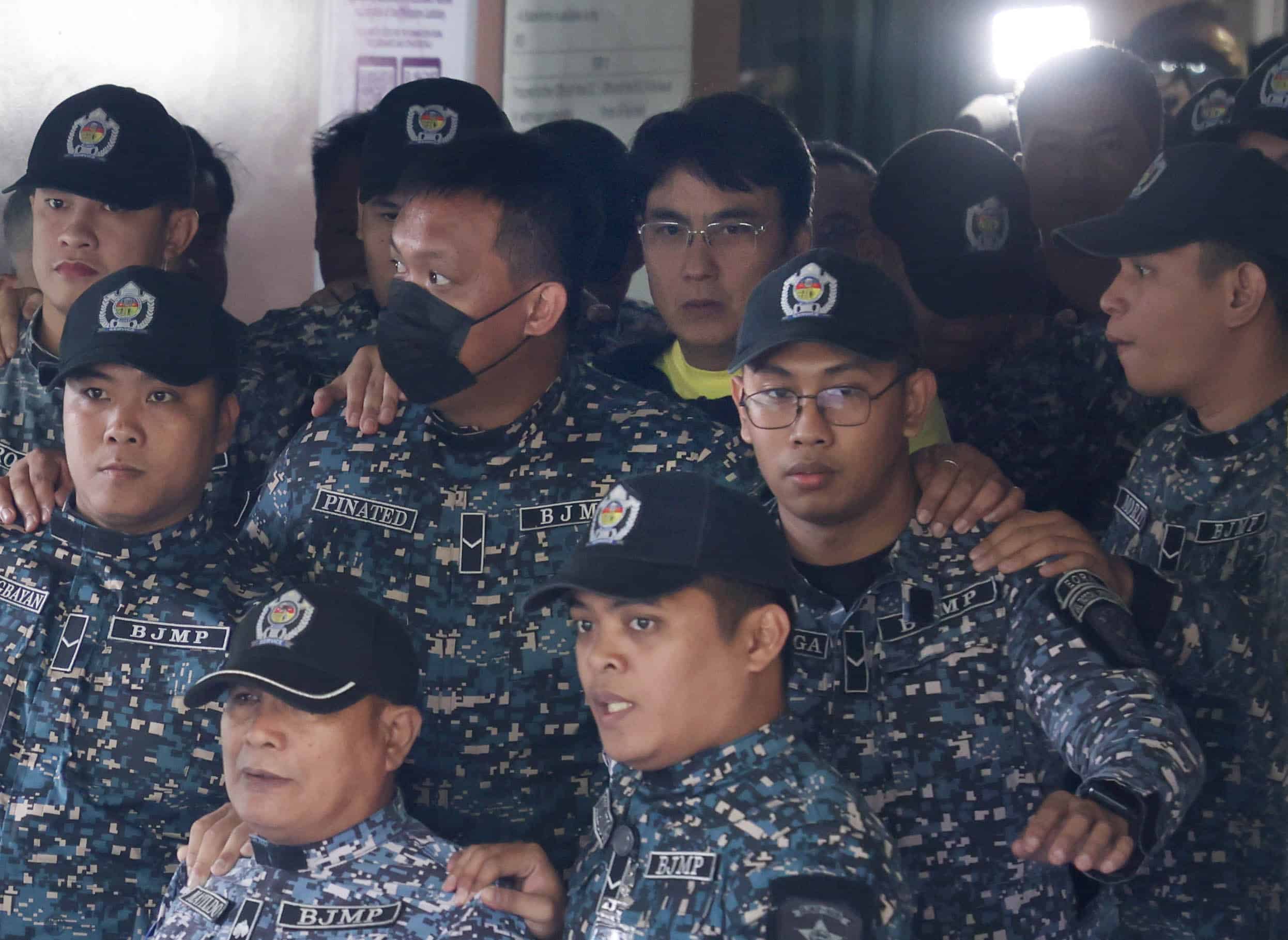 Revilla questions raps; arraignment deferred