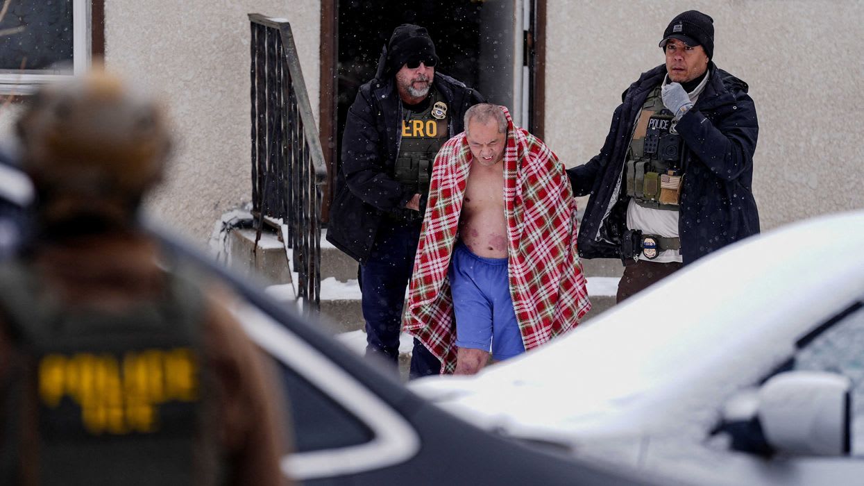 US citizen dragged in underwear out into freezing cold mistaken by ICE ...