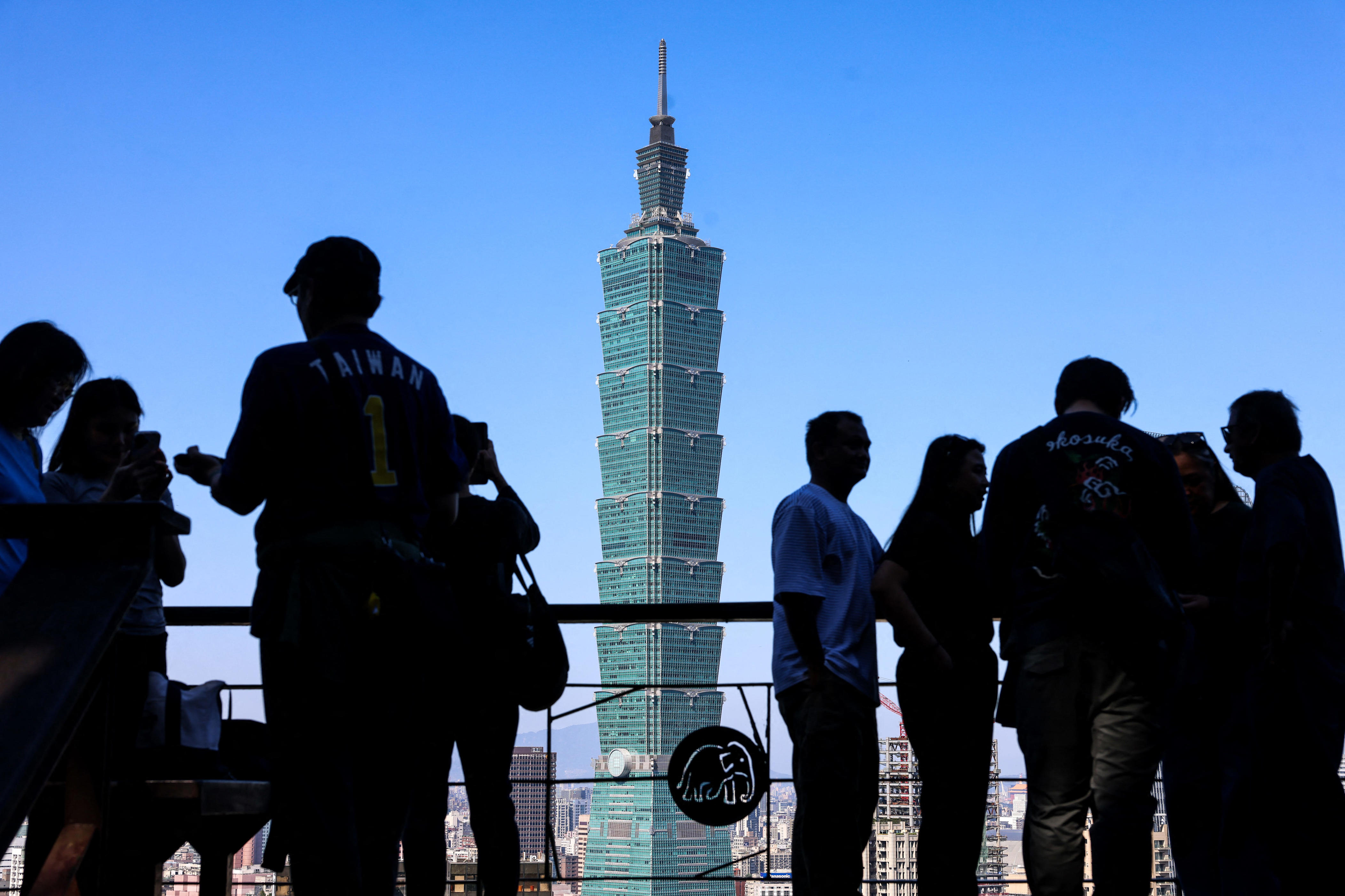 Is Taipei 101 the tallest skyscraper in the world? Height, facts