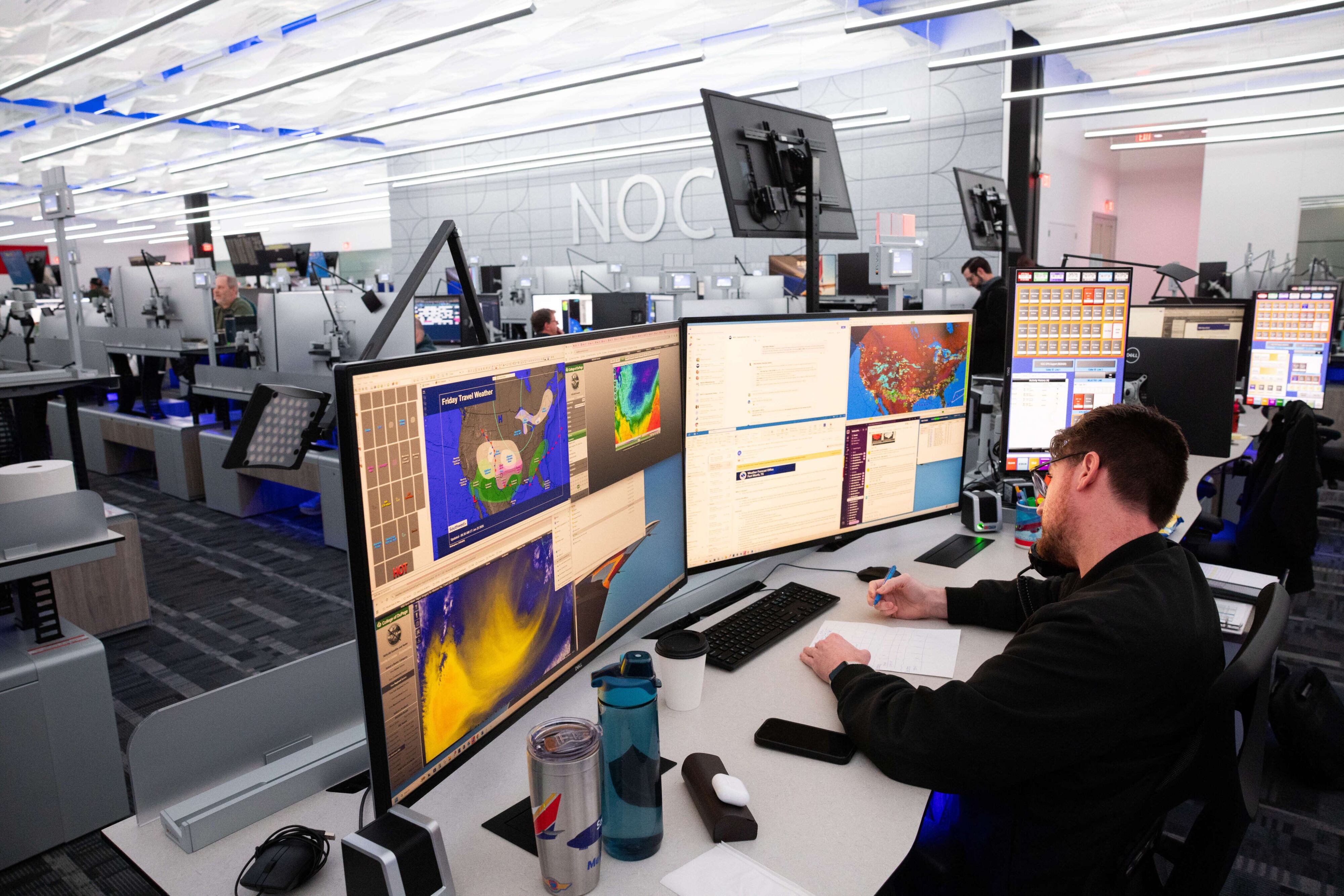 More than 1,000 flights canceled at DFW Airport, Love Field with winter ...