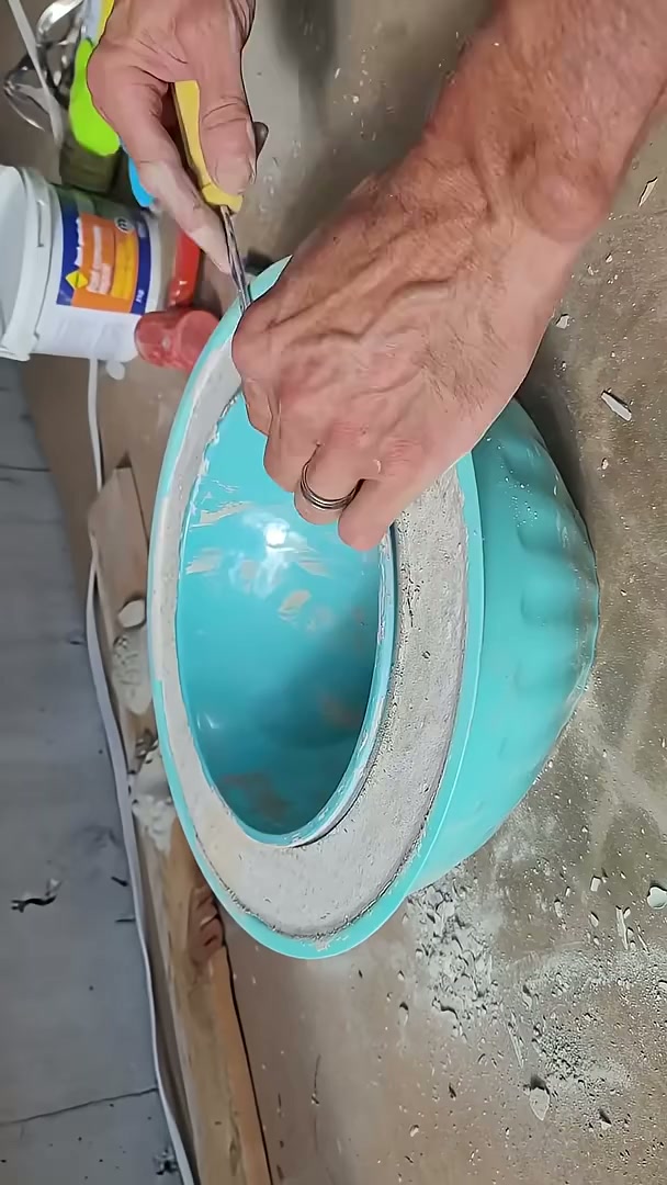 Pour concrete into a Dollar Store bowl for this brilliant designer ...